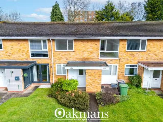 2 bedroom maisonette for rent in Nethercote Gardens, Shirley.