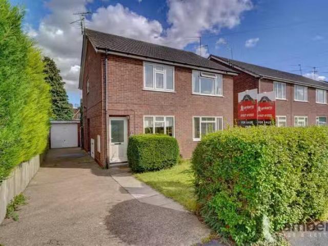 2 bedroom maisonette for rent in New Road, Studley, B80
