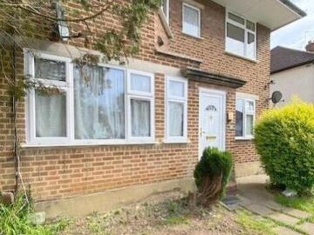 2 Bedroom Maisonette For Rent In Northwood, Greater London
