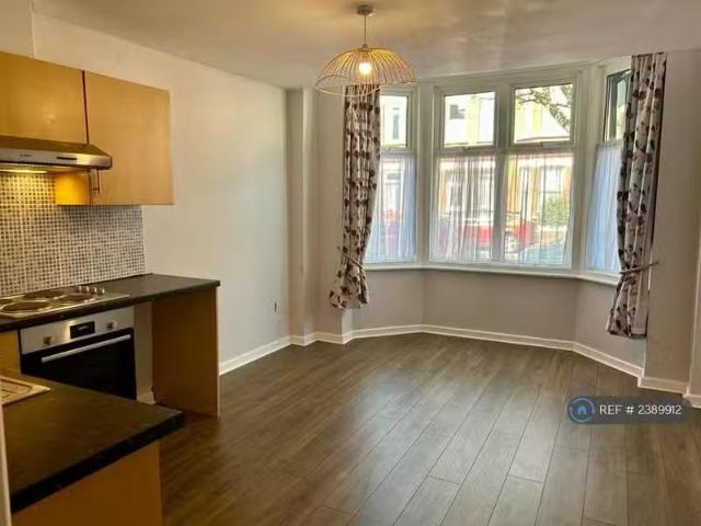2 bedroom maisonette for rent in Norfolk Road, Margate, CT9