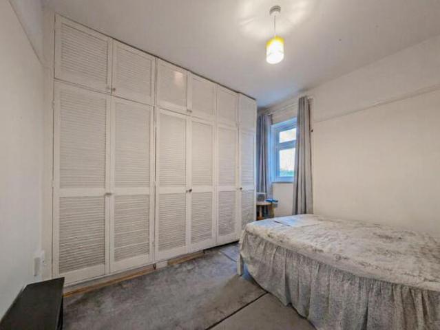 2 bedroom maisonette for rent in Nutwell Street, London, SW17