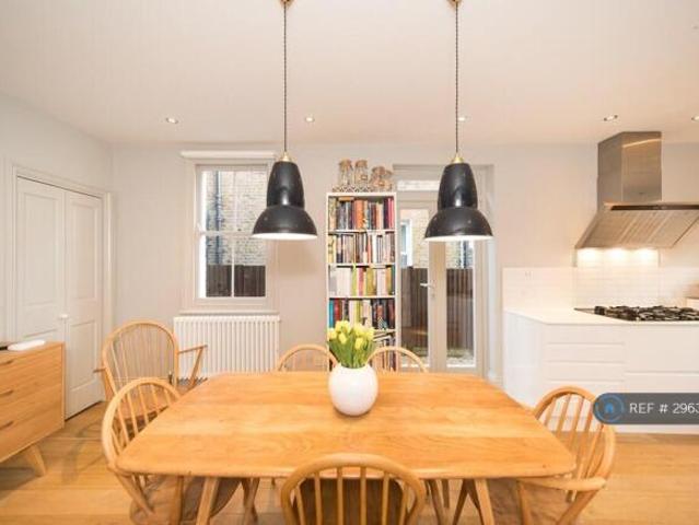 2 bedroom maisonette for rent in Ormiston Grove, London, W12