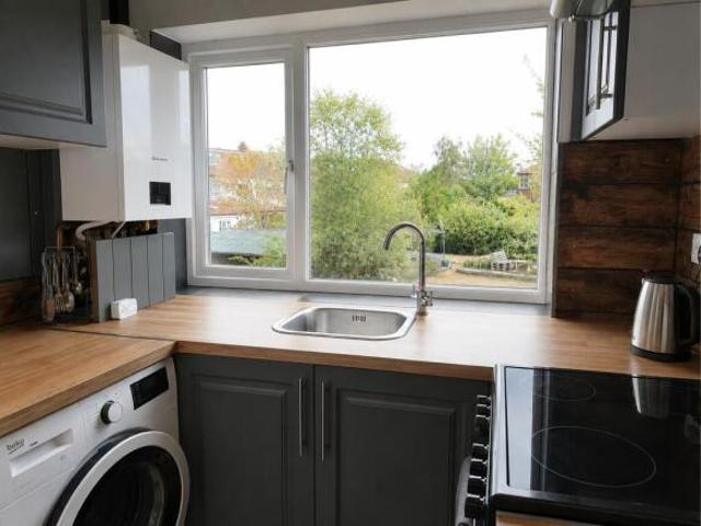 2 bedroom maisonette for rent in Oxtoby Way, Norbury, SW16