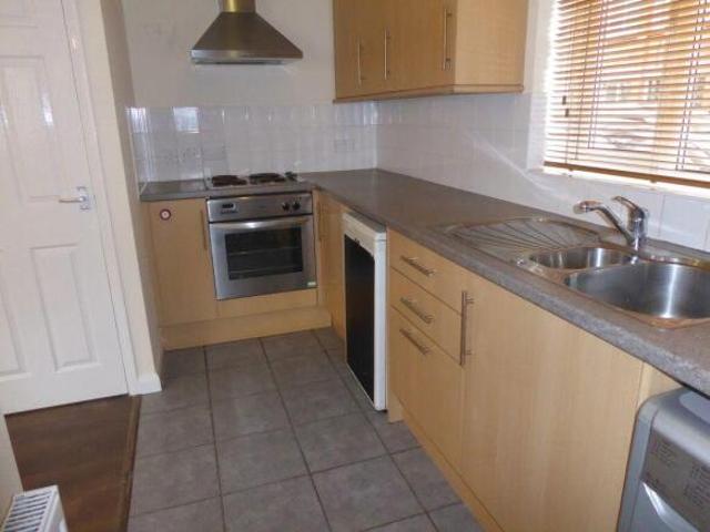 2 bedroom maisonette for rent in Perry Street, Northampton, NN1