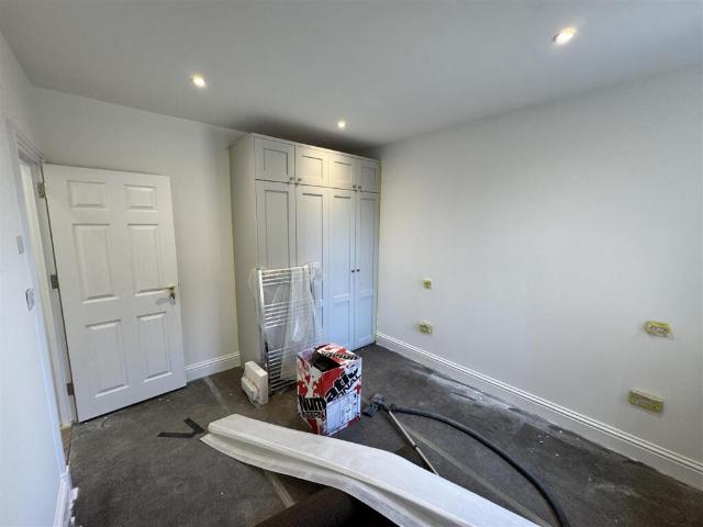 2 bedroom maisonette for rent in Petley Road, London, W6