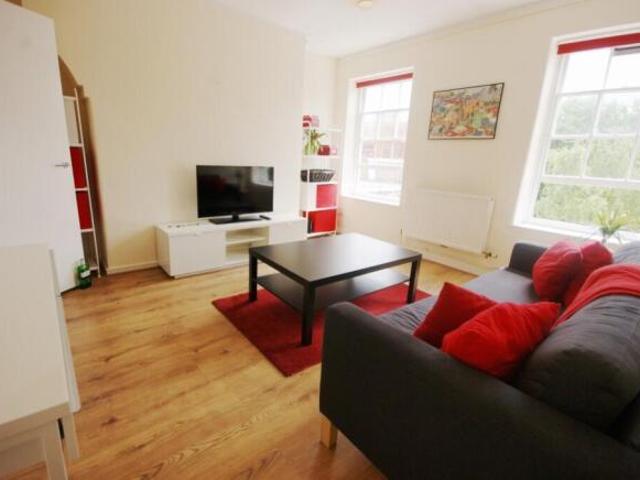 2 bedroom maisonette for rent in Phoenix Road, Euston, NW1