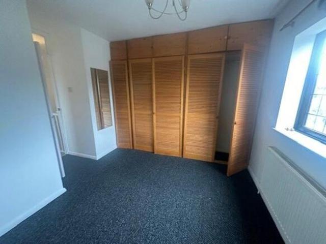 2 bedroom maisonette for rent in Queensbury Close, Bedford, MK40