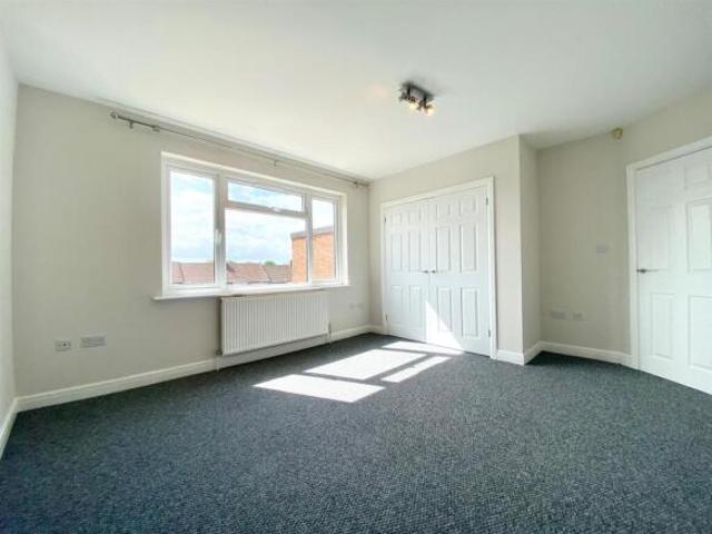 2 bedroom maisonette for rent in Redcatch Road, Knowle, Bristol, BS4