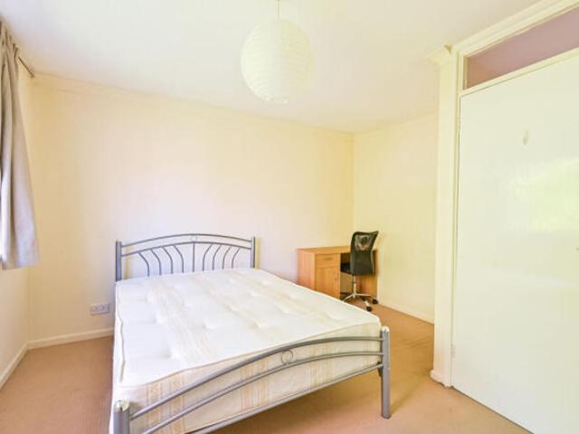2 bedroom maisonette for rent in Regent Square, E3, Bow, London, E3