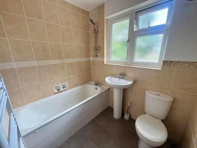 2 bedroom maisonette for rent in Roselands Gardens, Southampton, SO17