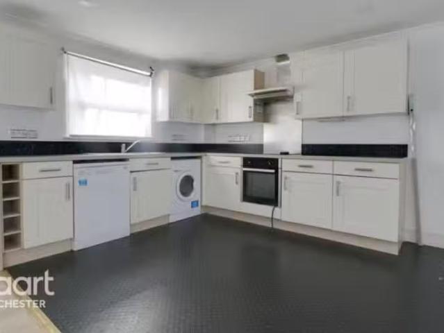 2 bedroom maisonette for rent in Rouse Way, Esinteraction, CO1