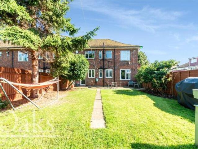2 bedroom maisonette for rent in Rowan Close, Streatham, SW16