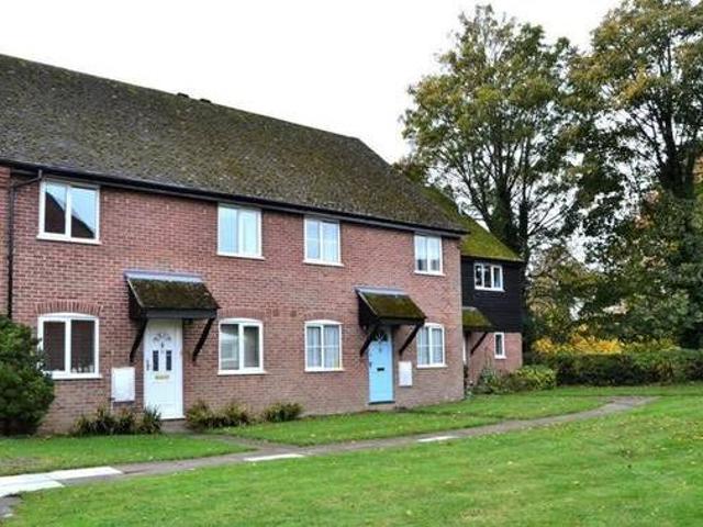 2 bedroom maisonette for rent in Saffron Close Newbury Berkshire RG14