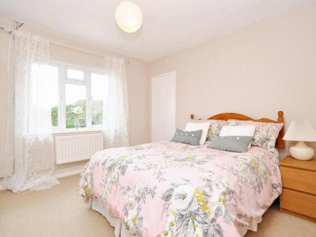 2 bedroom maisonette for rent in Saunders Road, Tunbridge Wells, TN4