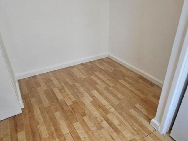 2 bedroom maisonette for rent in Seymour Gardens, East Twickenham, TW1