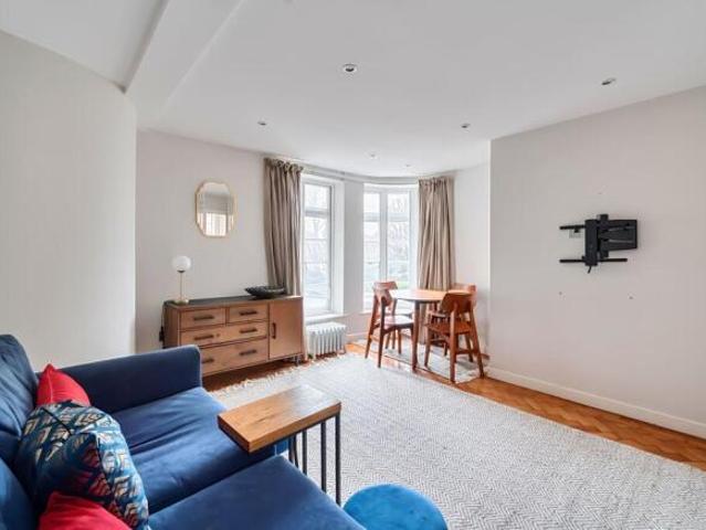 2 bedroom maisonette for rent in Shepherds Bush Road, Hammersmith, London, W6