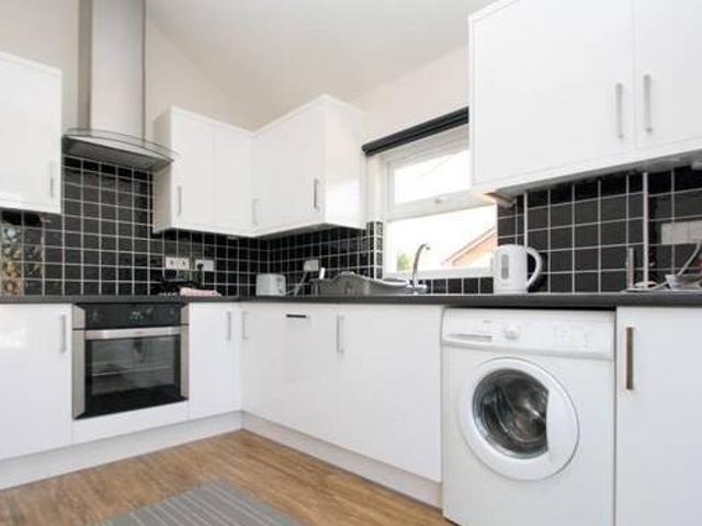 2 bedroom maisonette for rent in Sidney Road Staines Surrey TW18
