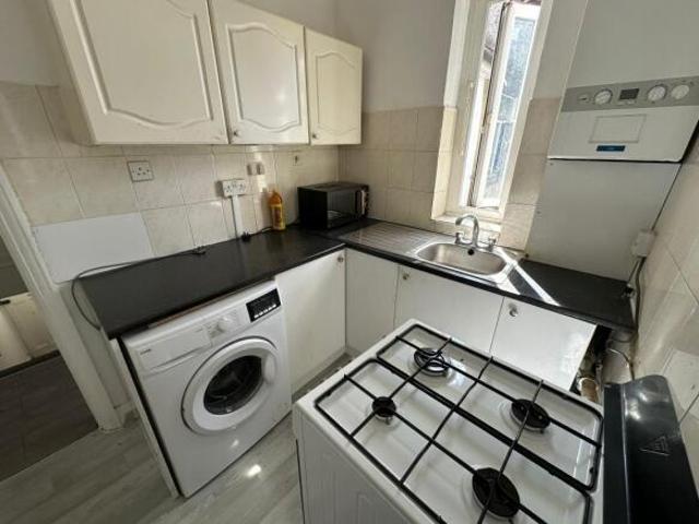2 bedroom maisonette for rent in Slough, Berkshire, SL1