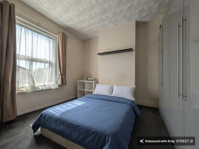 2 bedroom maisonette for rent in St. Annes Road, Southampton, SO19