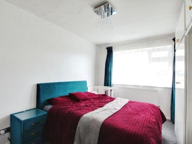 2 bedroom maisonette for rent in Star Road, Uxbridge, UB10
