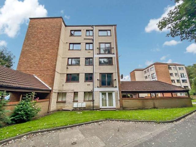 2 Bedroom Maisonette Flat