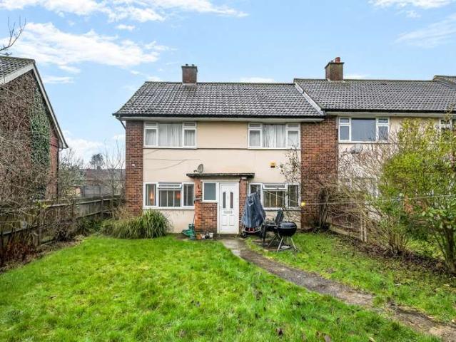 2 Bedroom Maisonette Flat