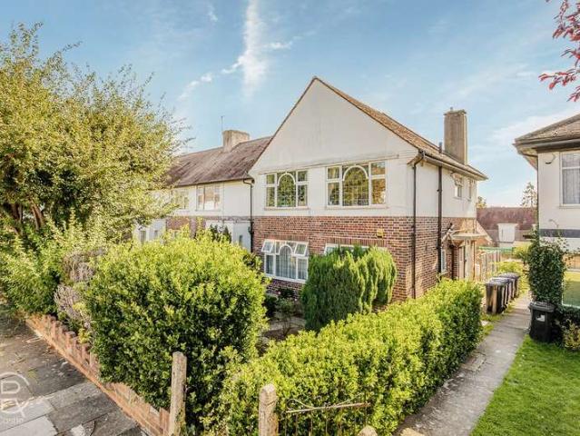 2 Bedroom Maisonette Flat