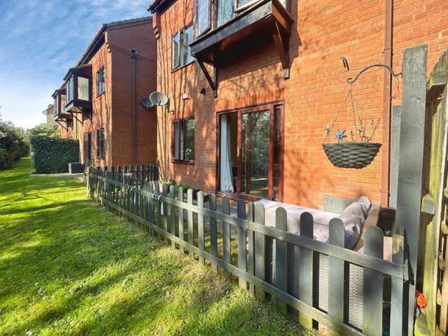 2 Bedroom Maisonette Flat