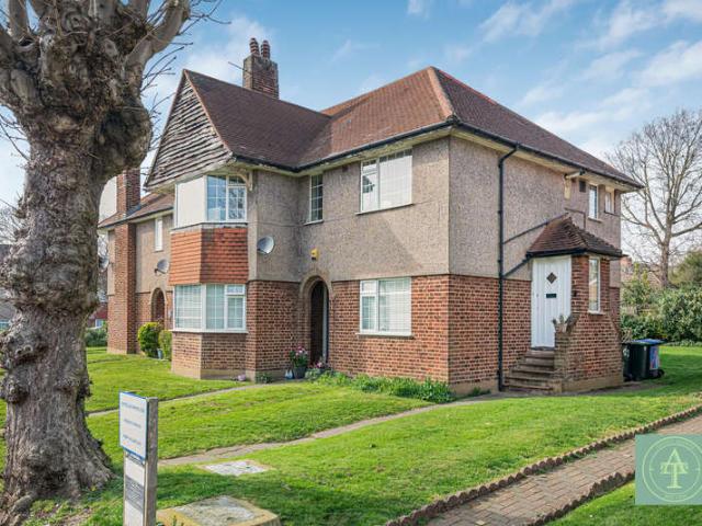 2 Bedroom Maisonette Flat