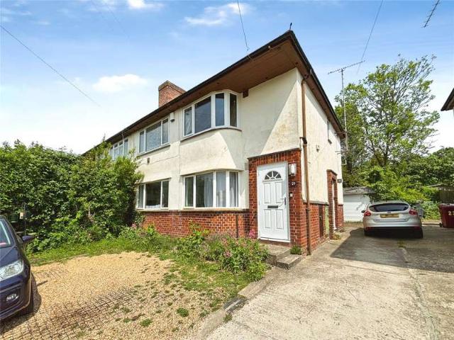 2 Bedroom Maisonette Flat