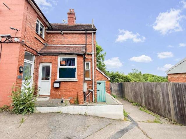 2 Bedroom Maisonette Flat
