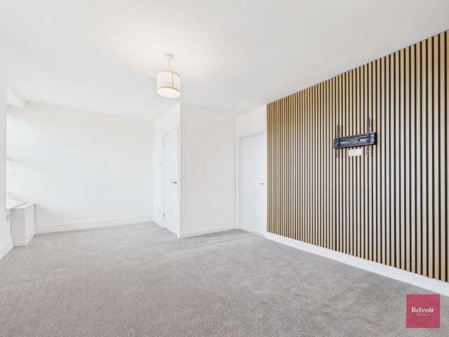 2 Bedroom Maisonette Flat