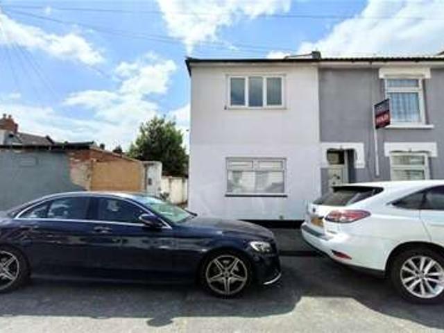 2 Bedroom Maisonette Flat