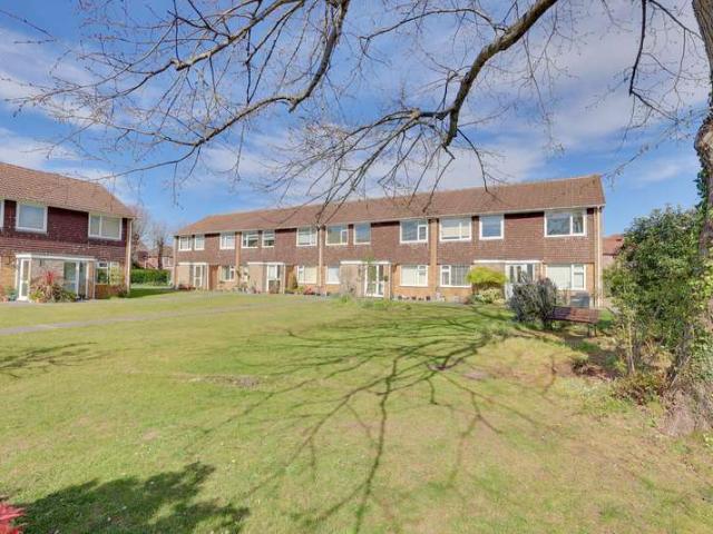 2 Bedroom Maisonette Flat