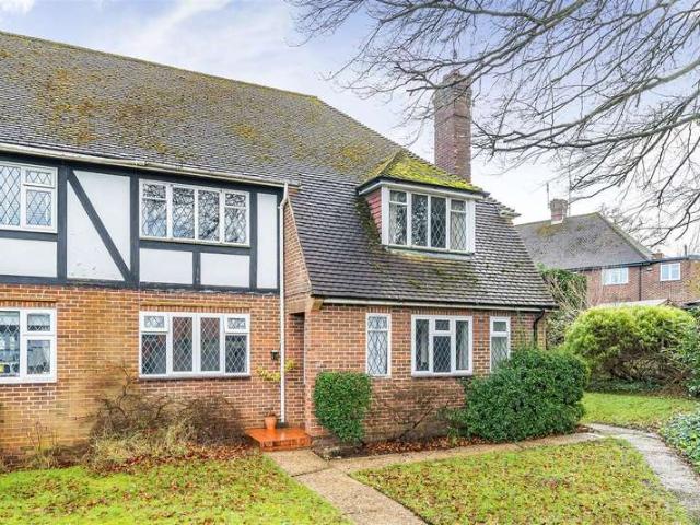 2 Bedroom Maisonette Flat