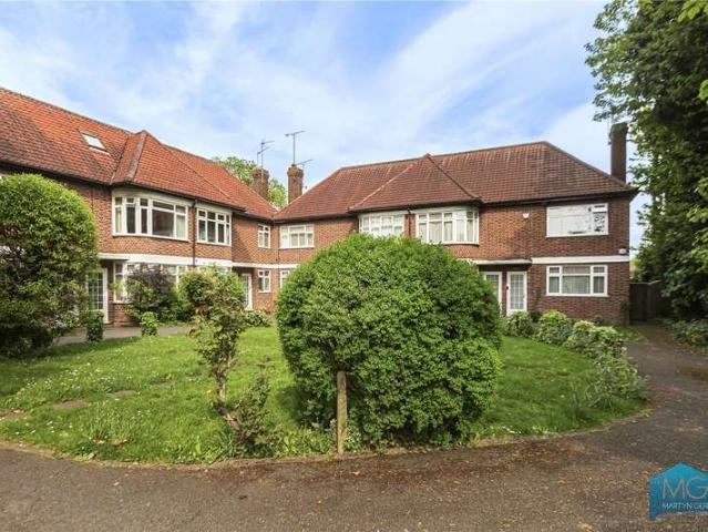 2 Bedroom Maisonette Flat