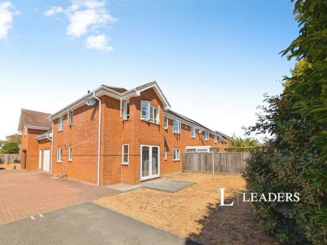 2 Bedroom Maisonette Flat
