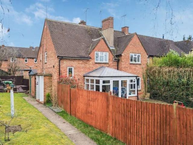2 Bedroom Maisonette Flat