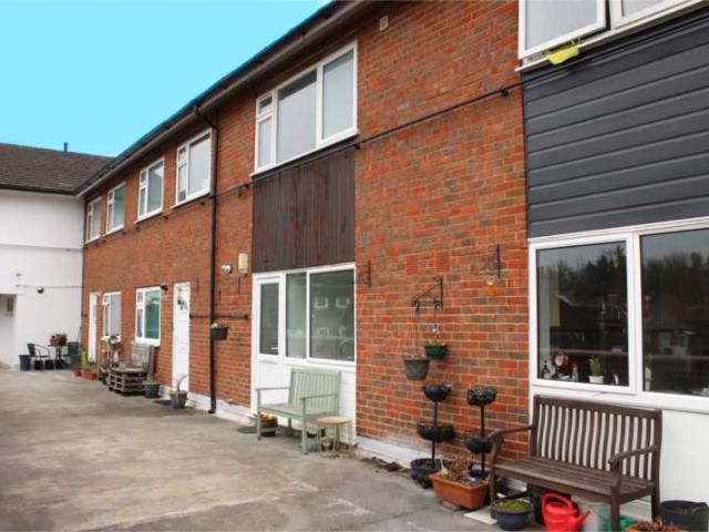 2 Bedroom Maisonette Flat