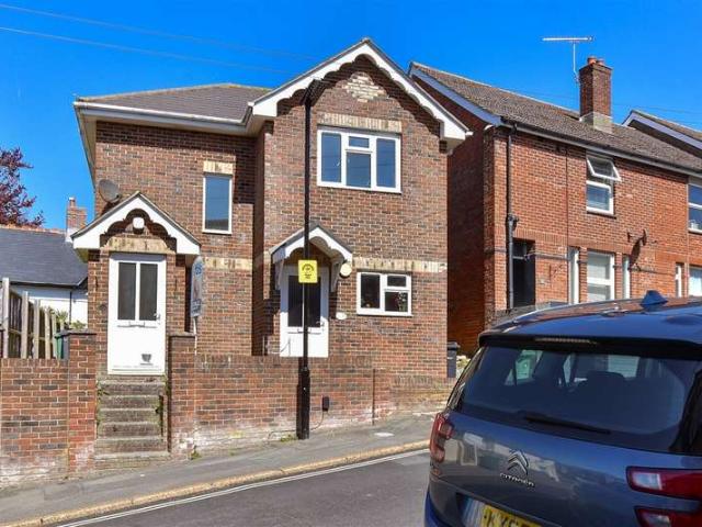 2 Bedroom Maisonette Flat