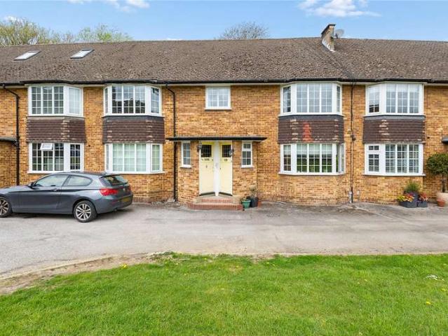 2 Bedroom Maisonette Flat