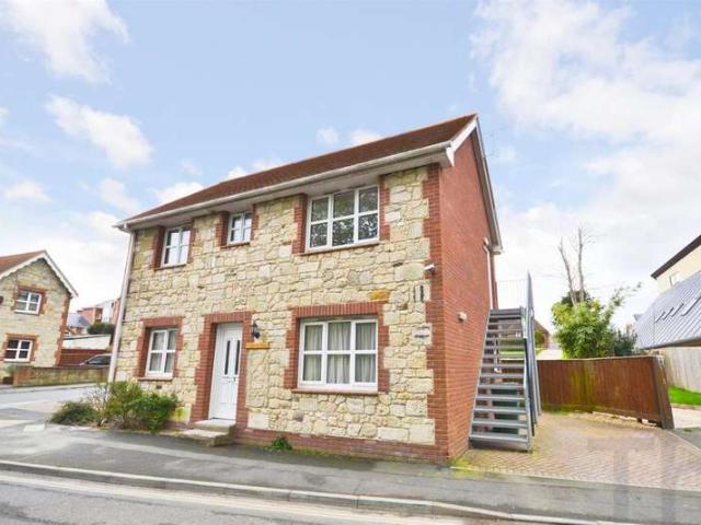 2 Bedroom Maisonette Flat