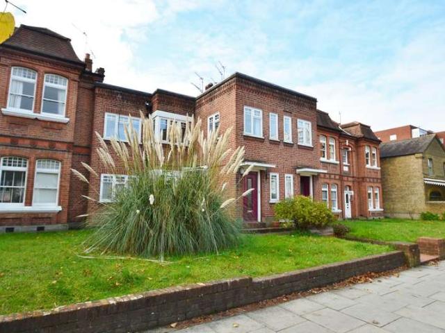 2 Bedroom Maisonette Flat