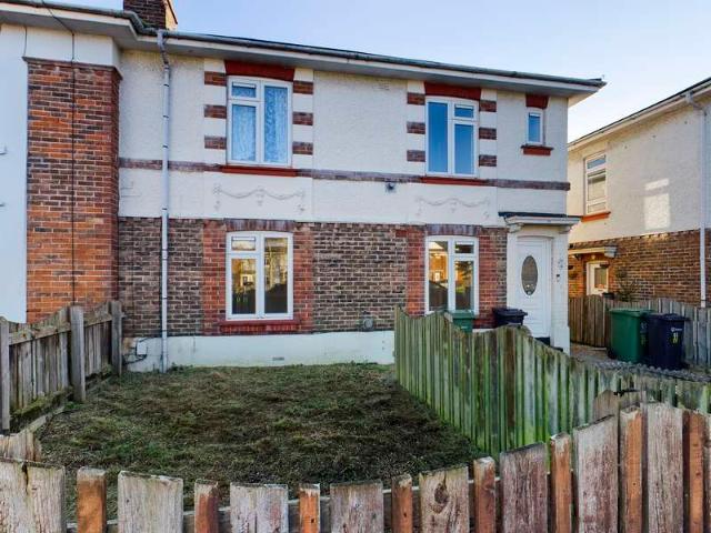 2 Bedroom Maisonette Flat