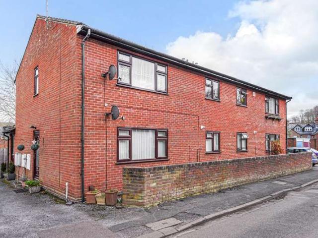2 Bedroom Maisonette Flat