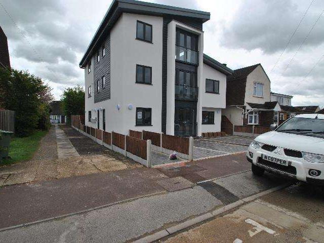 2 Bedroom Maisonette Flat