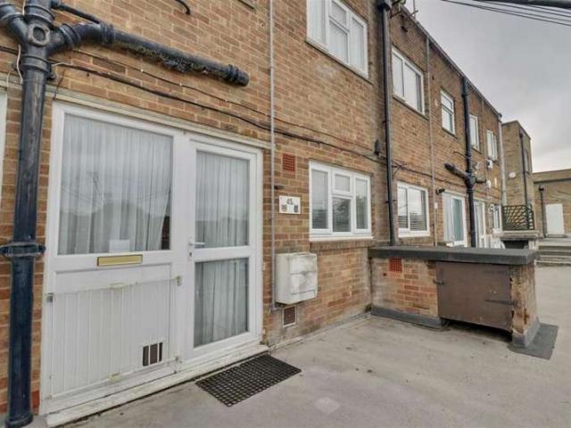 2 Bedroom Maisonette Flat