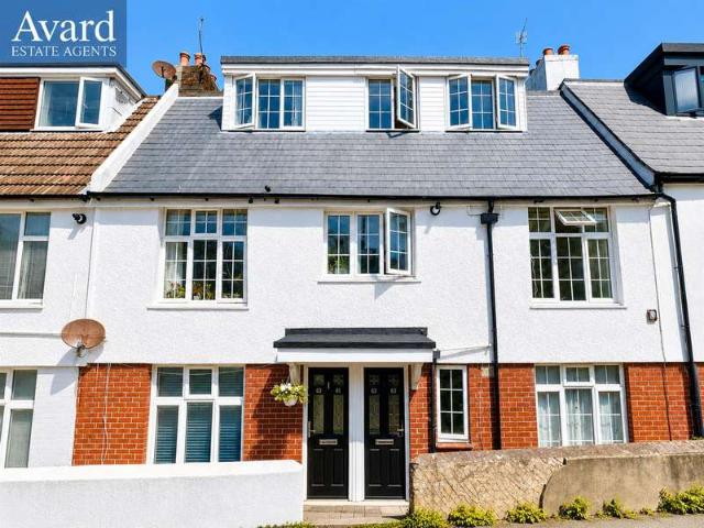 2 Bedroom Maisonette Flat