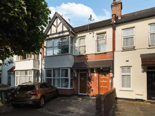 2 Bedroom Maisonette Flat