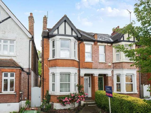 2 Bedroom Maisonette Flat